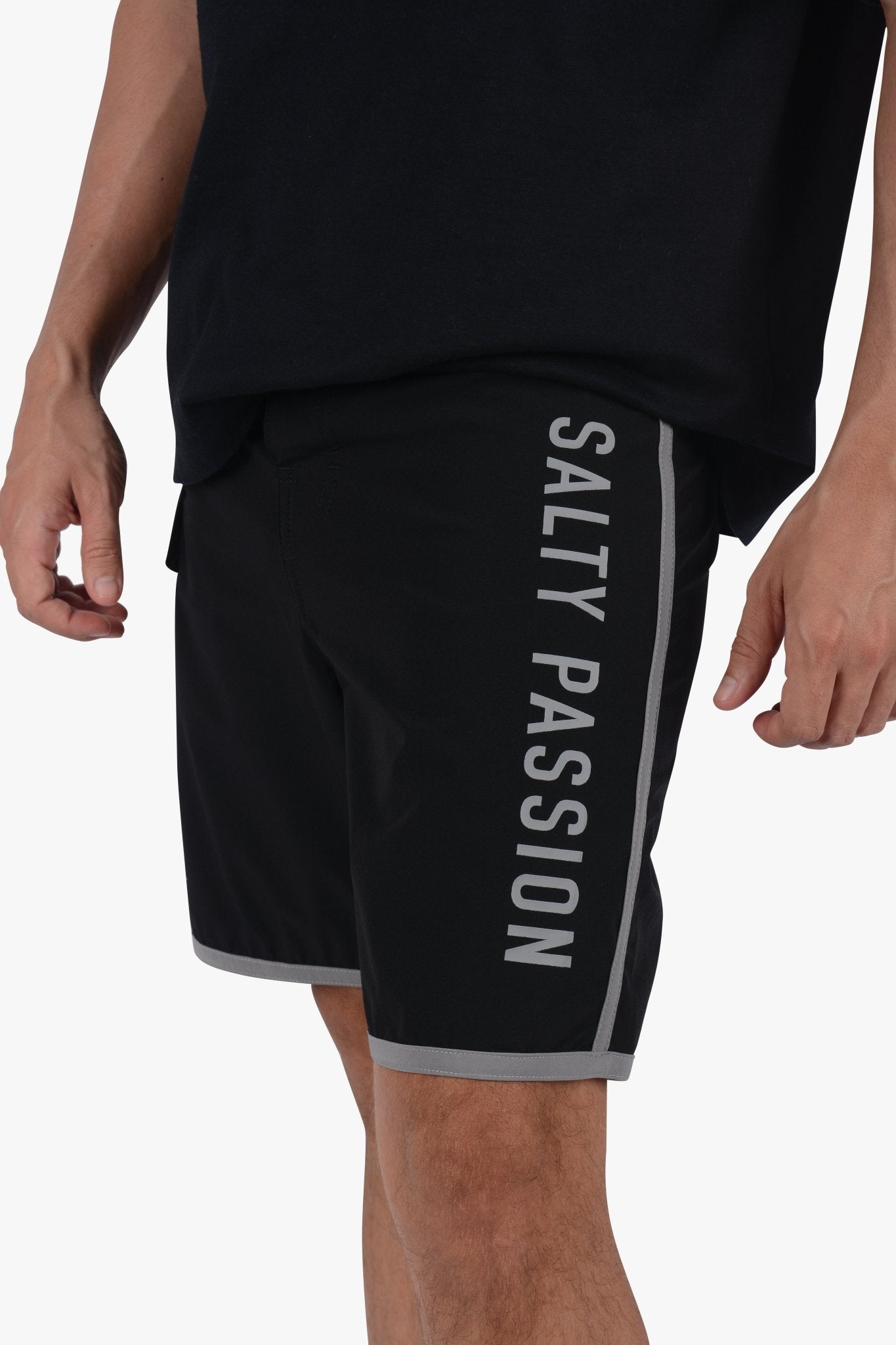 SHORTS – CAVY FISHING